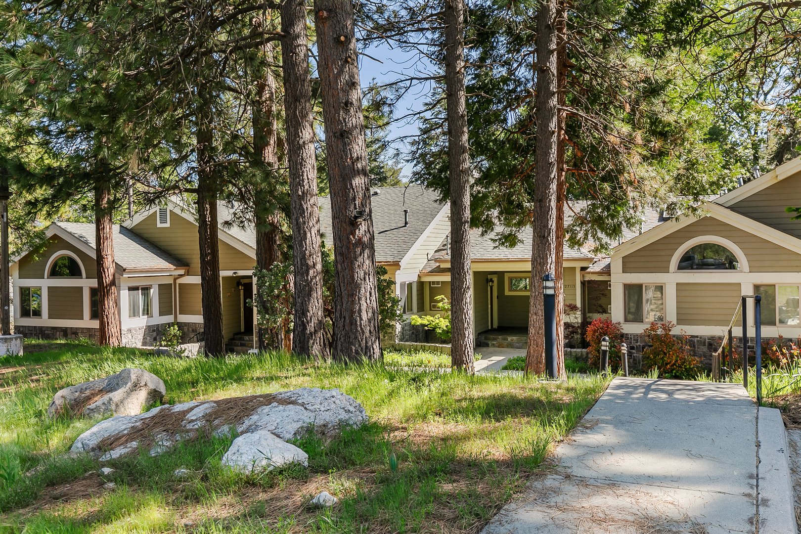 27112 Sugar Pine Dr - Arrowhead Rentals